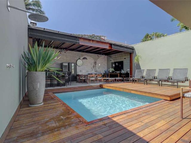Casa / Sobrado para Venda em São Paulo/SP Alto da Boa Vista 5 Quartos