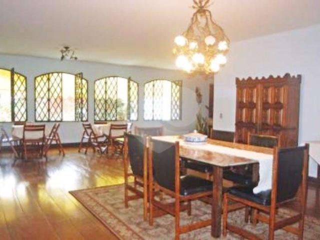 Casa / Sobrado para Venda em São Paulo/SP Alto da Boa Vista 5 Quartos
