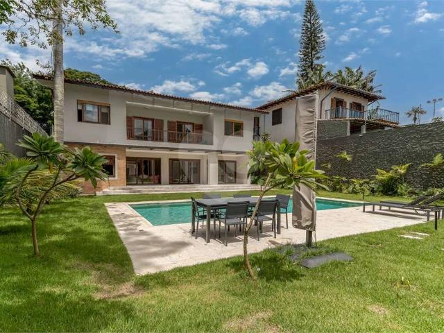 Casa / Sobrado para Venda em São Paulo/SP Jardim Cordeiro 5 Quartos