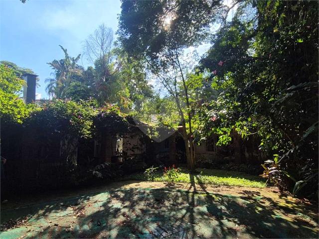 Casa / Sobrado para Venda em São Paulo/SP Alto da Boa Vista 5 Quartos