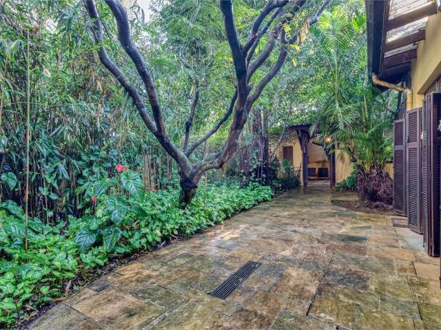 Casa / Sobrado para Venda em São Paulo/SP Alto da Boa Vista 8 Quartos