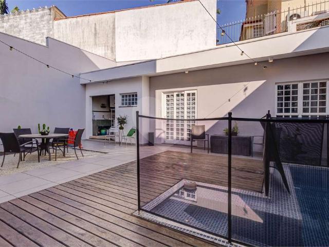 Casa / Sobrado para Venda em São Paulo/SP Alto da Boa Vista 2 Quartos