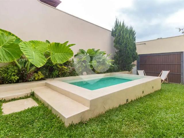 Casa / Sobrado para Venda em São Paulo/SP Alto da Boa Vista 3 Quartos