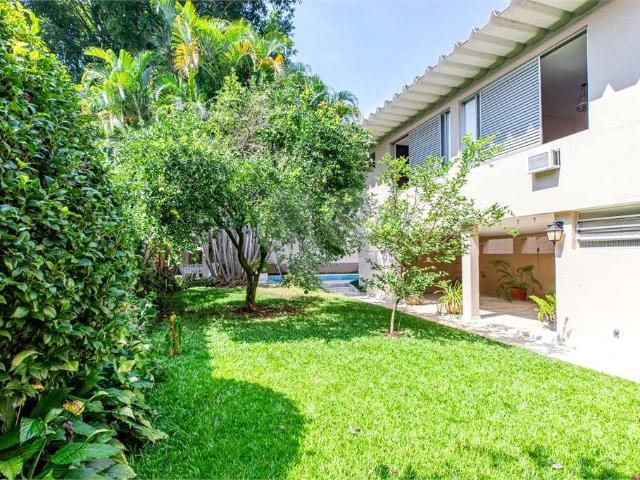 Casa / Sobrado para Venda em São Paulo/SP Jardim dos Estados 3 Quartos