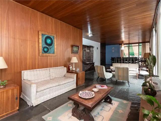 Casa / Sobrado para Venda em São Paulo/SP Alto de Pinheiros 4 Quartos