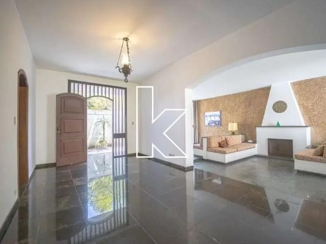 Casa / Sobrado para Venda em São Paulo/SP Alto de Pinheiros 4 Quartos