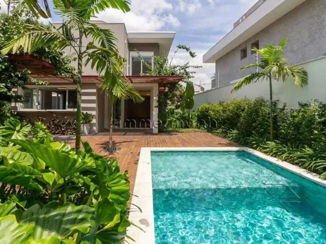 Casa / Sobrado para Venda em São Paulo/SP Alto de Pinheiros 4 Quartos