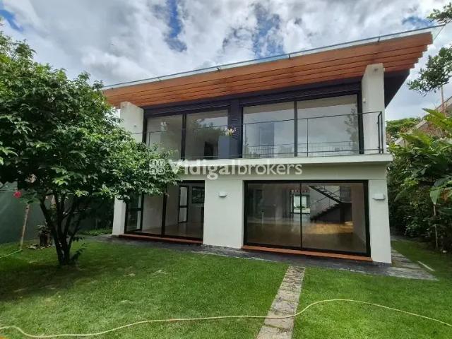 Casa / Sobrado para Venda em São Paulo/SP Alto de Pinheiros 4 Quartos