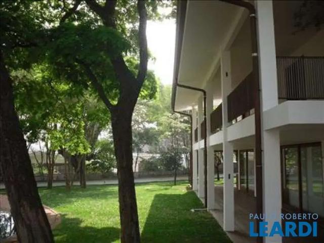 Casa / Sobrado para Venda em São Paulo/SP Alto de Pinheiros 4 Quartos