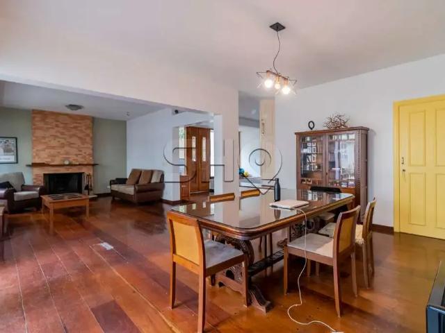 Casa / Sobrado para Venda em São Paulo/SP Alto de Pinheiros 4 Quartos