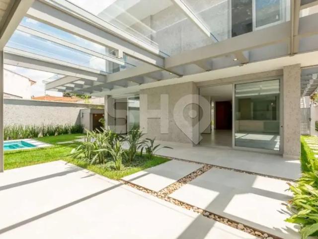 Casa / Sobrado para Venda em São Paulo/SP Alto de Pinheiros 4 Quartos