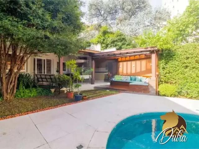 Casa / Sobrado para Venda em São Paulo/SP Alto de Pinheiros 4 Quartos
