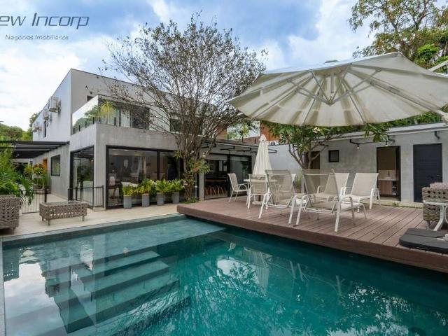 Casa / Sobrado para Venda em São Paulo/SP Alto de Pinheiros 4 Quartos