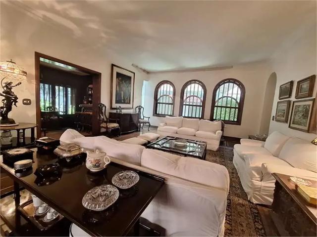 Casa / Sobrado para Venda em São Paulo/SP Alto de Pinheiros 4 Quartos