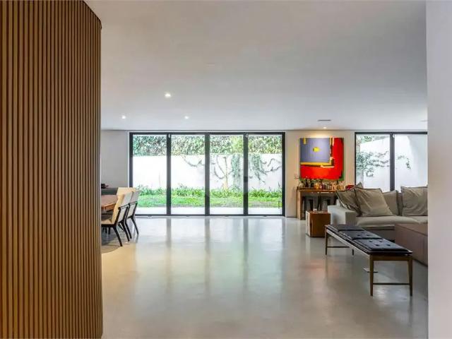 Casa / Sobrado para Venda em São Paulo/SP Alto de Pinheiros 4 Quartos