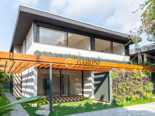 Casa / Sobrado para Venda em São Paulo/SP Alto de Pinheiros 4 Quartos