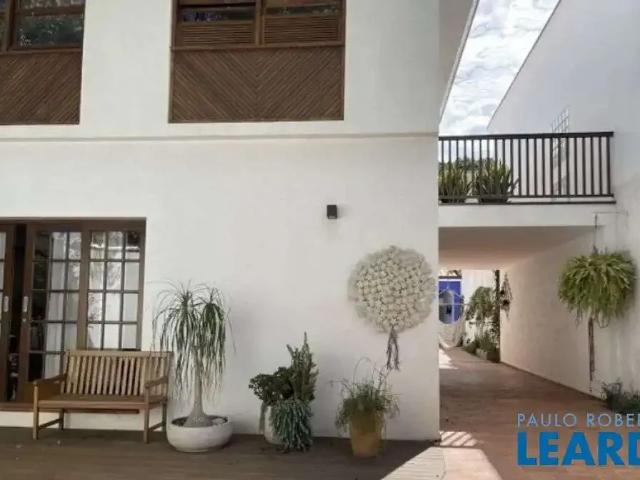Casa / Sobrado para Venda em São Paulo/SP Alto de Pinheiros 4 Quartos