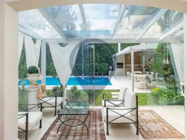 Casa / Sobrado para Venda em São Paulo/SP Alto de Pinheiros 4 Quartos