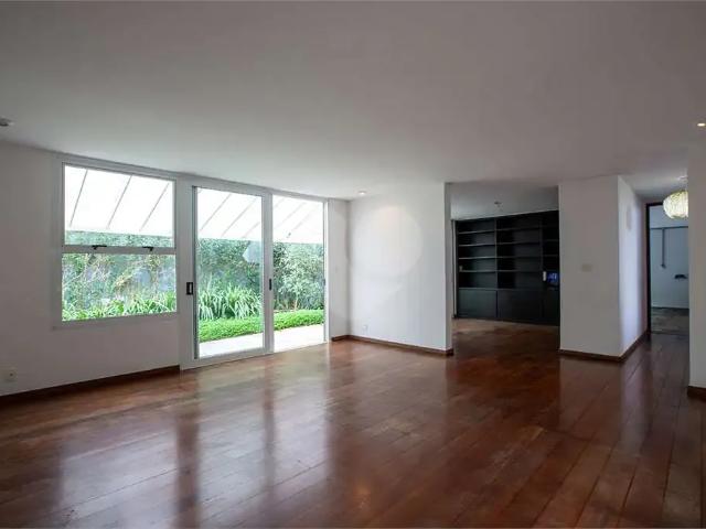 Casa / Sobrado para Venda em São Paulo/SP Alto de Pinheiros 4 Quartos