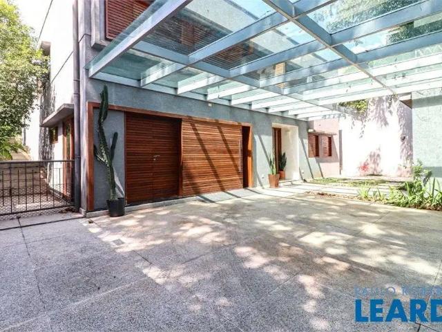 Casa / Sobrado para Venda em São Paulo/SP Alto de Pinheiros 4 Quartos