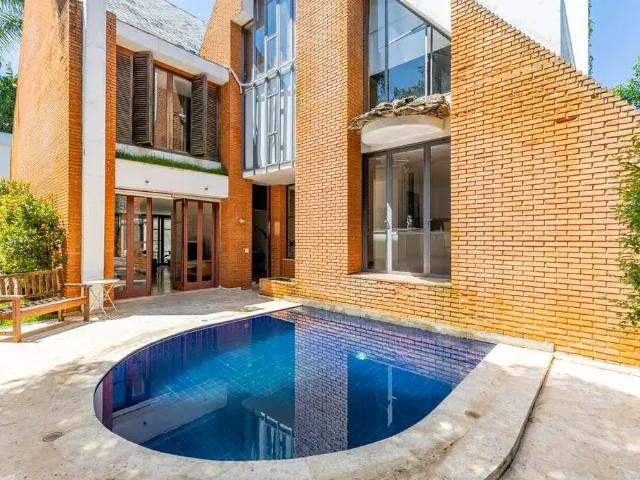 Casa / Sobrado para Venda em São Paulo/SP Alto de Pinheiros 4 Quartos
