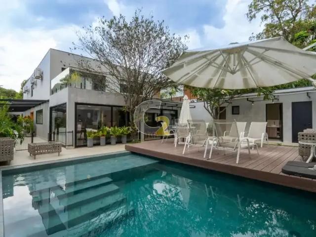 Casa / Sobrado para Venda em São Paulo/SP Alto de Pinheiros 4 Quartos