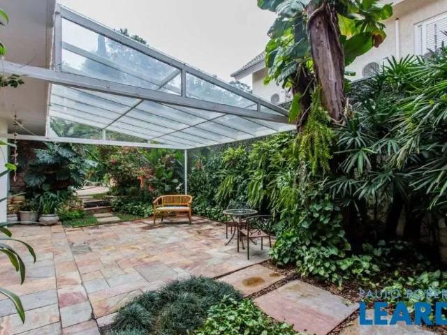 Casa / Sobrado para Venda em São Paulo/SP Alto de Pinheiros 4 Quartos