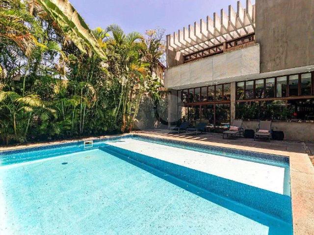 Casa / Sobrado para Venda em São Paulo/SP Alto de Pinheiros 4 Quartos