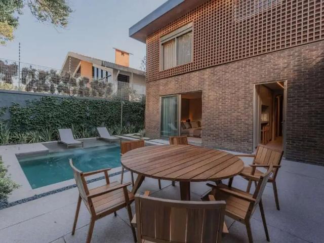 Casa / Sobrado para Venda em São Paulo/SP Alto de Pinheiros 4 Quartos