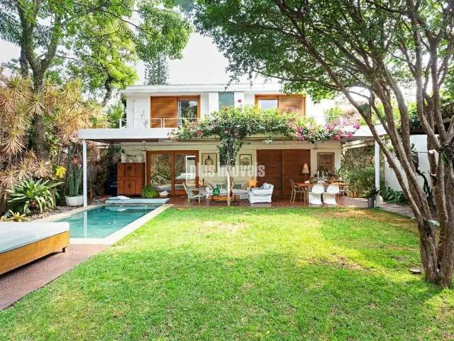 Casa / Sobrado para Venda em São Paulo/SP Alto de Pinheiros 4 Quartos