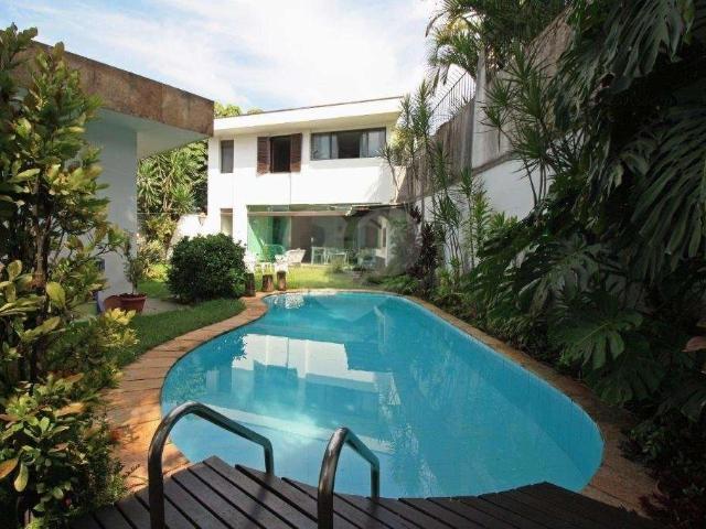 Casa / Sobrado para Venda em São Paulo/SP Alto de Pinheiros 4 Quartos