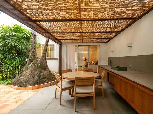 Casa / Sobrado para Venda em São Paulo/SP Alto de Pinheiros 4 Quartos
