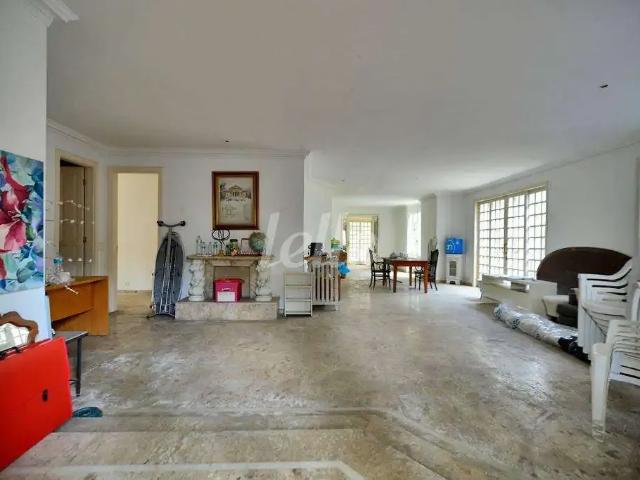 Casa / Sobrado para Venda em São Paulo/SP Alto de Pinheiros 4 Quartos