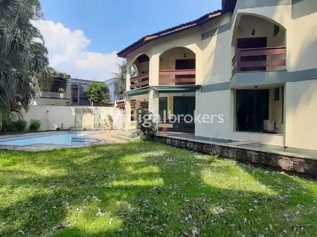 Casa / Sobrado para Venda em São Paulo/SP Alto de Pinheiros 4 Quartos
