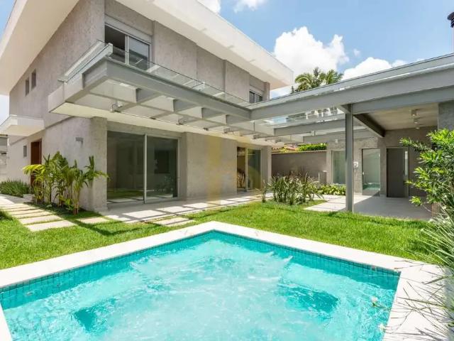 Casa / Sobrado para Venda em São Paulo/SP Alto de Pinheiros 4 Quartos
