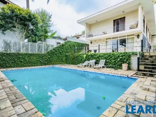 Casa / Sobrado para Venda em São Paulo/SP Alto de Pinheiros 4 Quartos