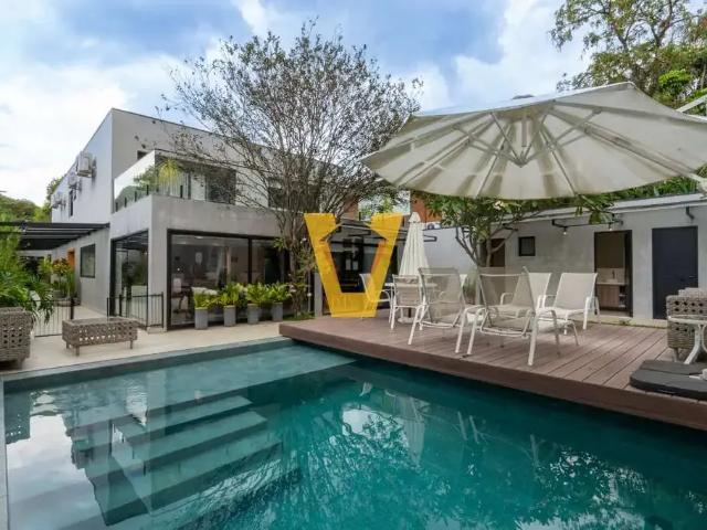 Casa / Sobrado para Venda em São Paulo/SP Alto de Pinheiros 4 Quartos