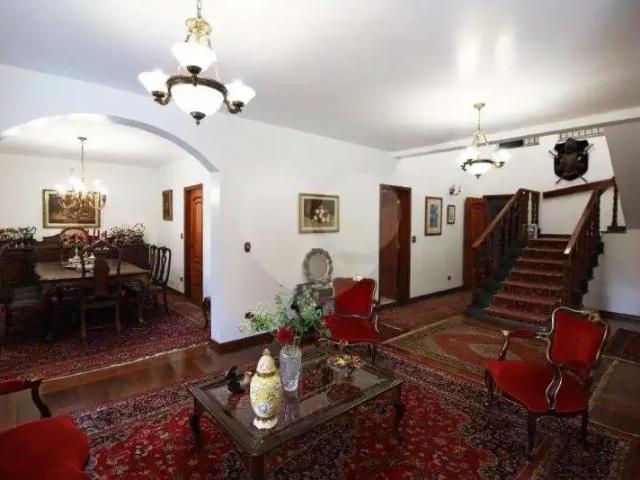 Casa / Sobrado para Venda em São Paulo/SP Alto de Pinheiros 4 Quartos