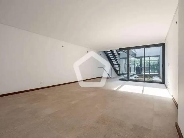 Casa / Sobrado para Venda em São Paulo/SP Alto de Pinheiros 6 Quartos