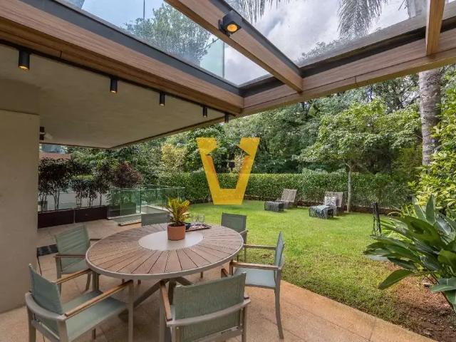 Casa / Sobrado para Venda em São Paulo/SP Alto de Pinheiros 6 Quartos