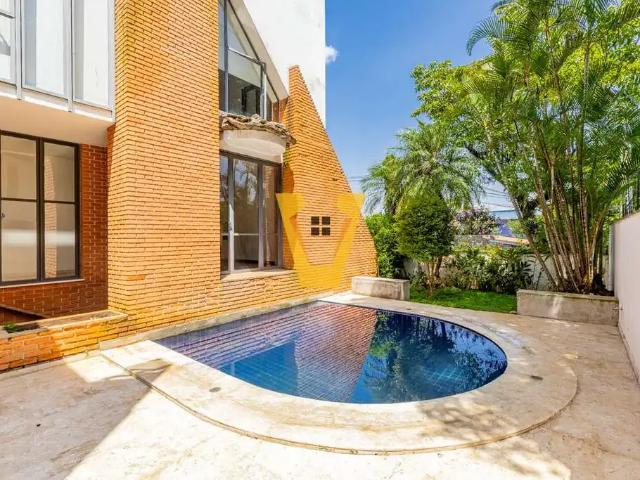 Casa / Sobrado para Venda em São Paulo/SP Alto de Pinheiros 8 Quartos