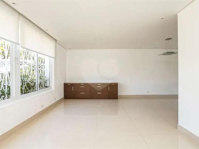Casa / Sobrado para Venda em São Paulo/SP Alto de Pinheiros 3 Quartos
