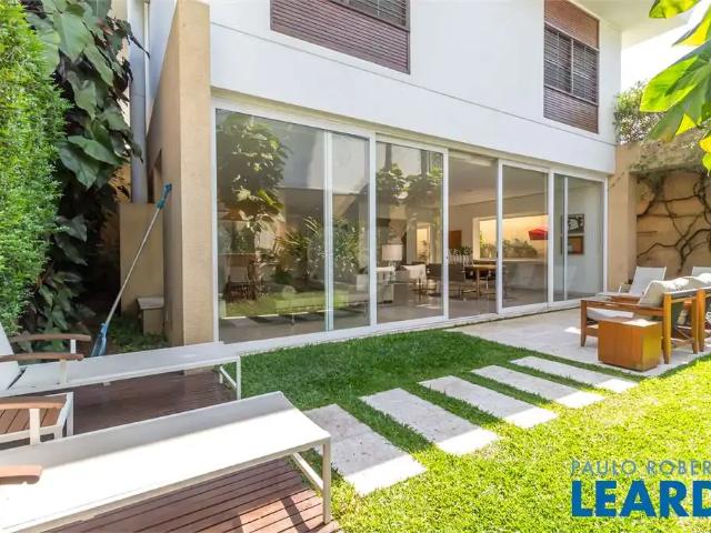 Casa / Sobrado para Venda em São Paulo/SP Alto de Pinheiros 3 Quartos