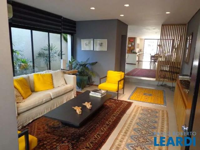 Casa / Sobrado para Venda em São Paulo/SP Alto de Pinheiros 3 Quartos