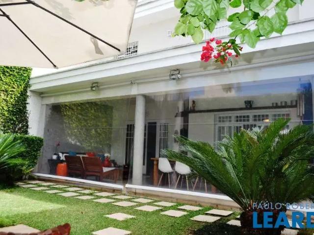 Casa / Sobrado para Venda em São Paulo/SP Alto de Pinheiros 3 Quartos