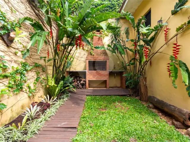 Casa / Sobrado para Venda em São Paulo/SP Alto de Pinheiros 3 Quartos