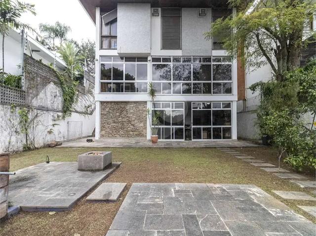 Casa / Sobrado para Venda em São Paulo/SP Alto de Pinheiros 3 Quartos
