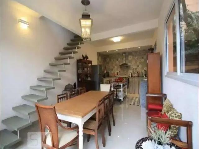 Casa / Sobrado para Venda em São Paulo/SP Alto de Pinheiros 3 Quartos