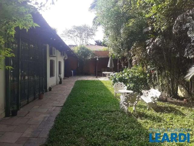 Casa / Sobrado para Venda em São Paulo/SP Alto de Pinheiros 3 Quartos