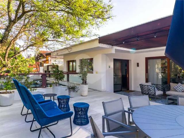 Casa / Sobrado para Venda em São Paulo/SP Alto de Pinheiros 3 Quartos